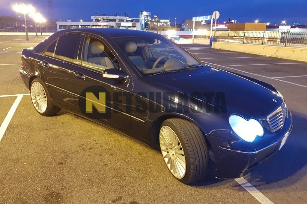 Subasta de Mercedes-Benz C200 Kompressor 2000