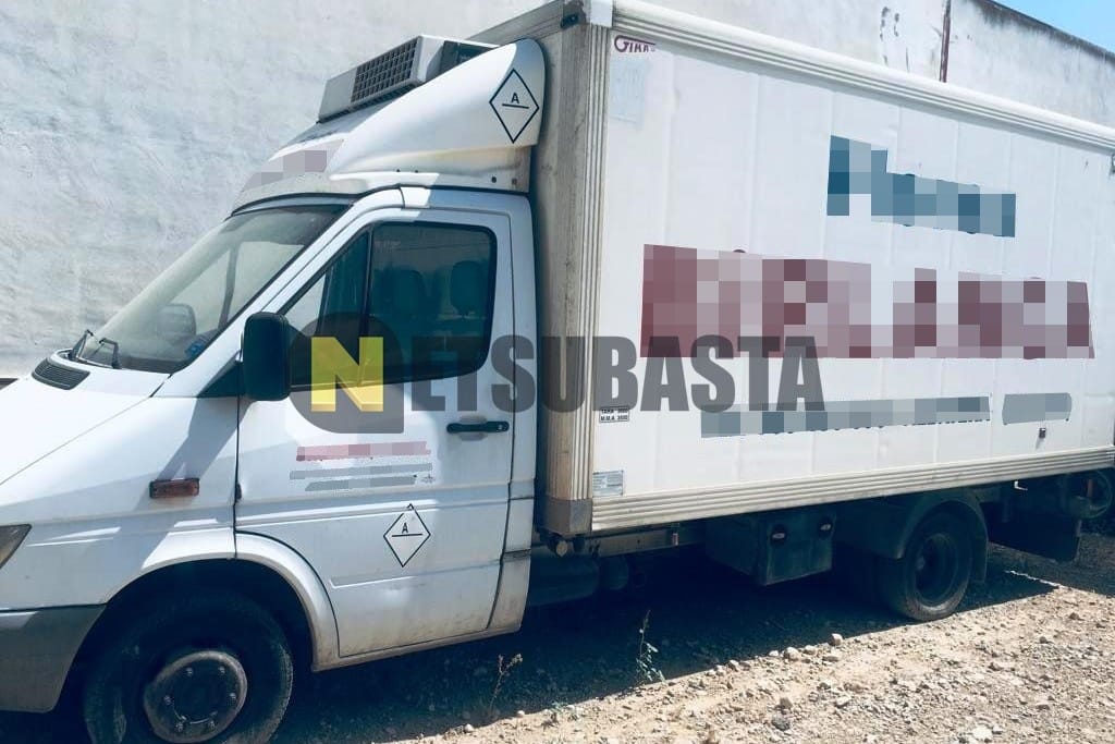 Subasta de Mercedes-Benz Sprinter 413 2004