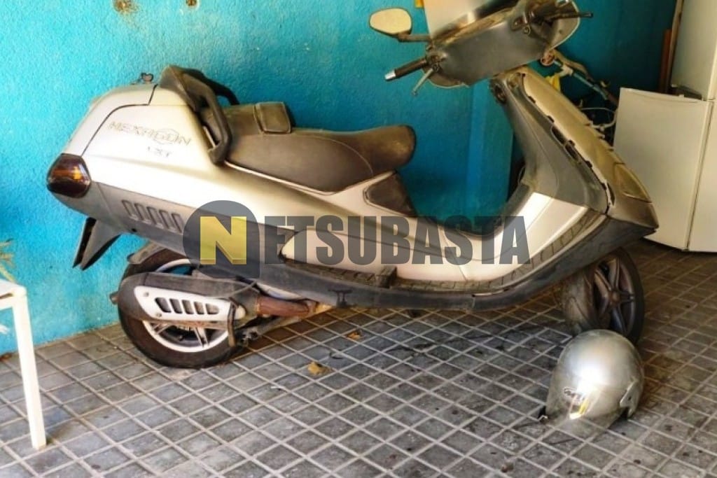 Subasta de Piaggio Hexagon 180 RST 2000