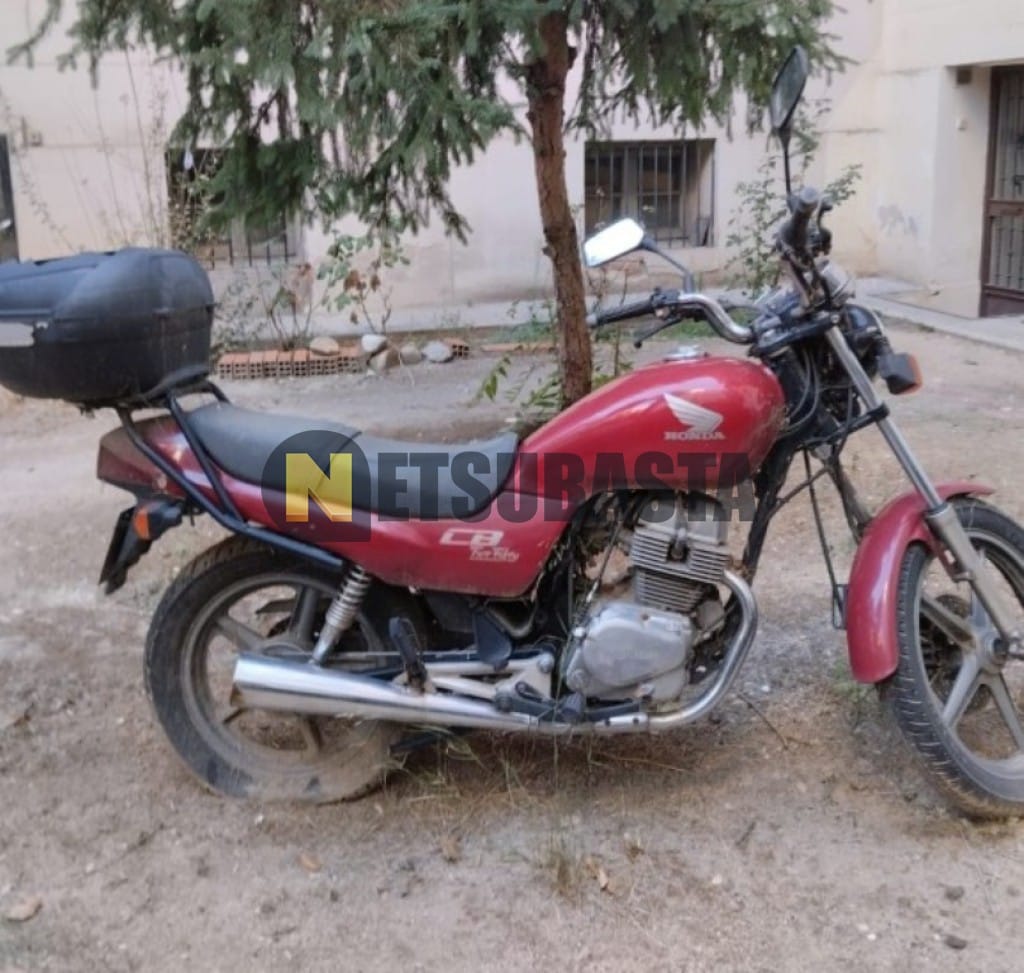 Subasta de Honda CB 250 two-fifty 1997