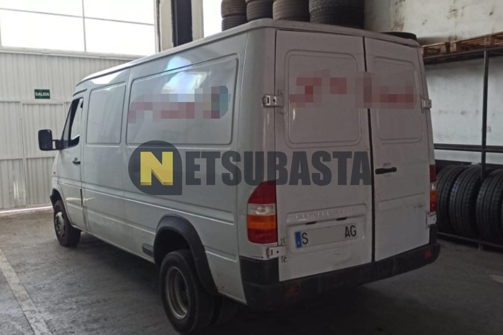 Subasta de Mercedes-Benz Sprinter 412 D 1996
