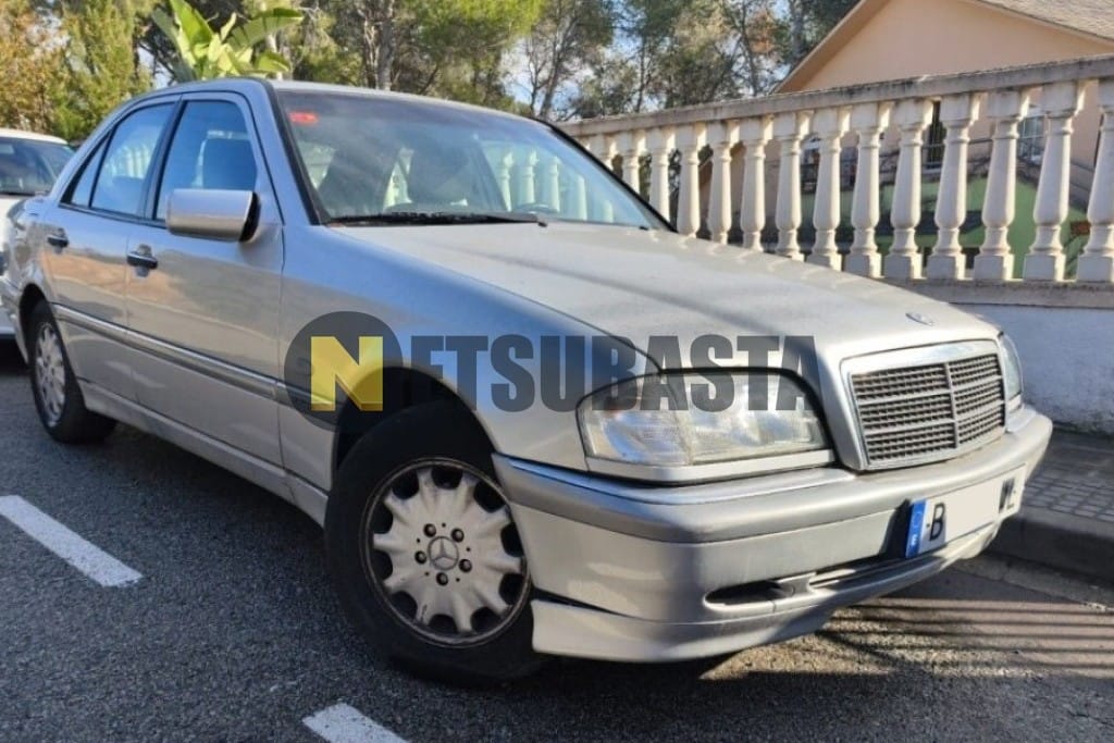 Subasta de Mercedes-Benz C200 2000