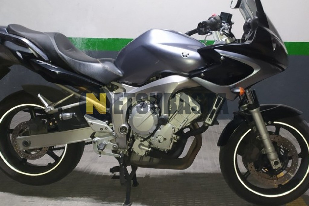 Subasta de Yamaha FZS 600 Fazer 2004